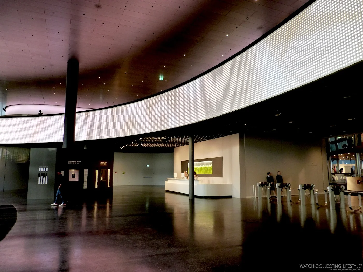 Baselworld: A Typical Day in Pictures. Commuting From Zürich to Basel ...