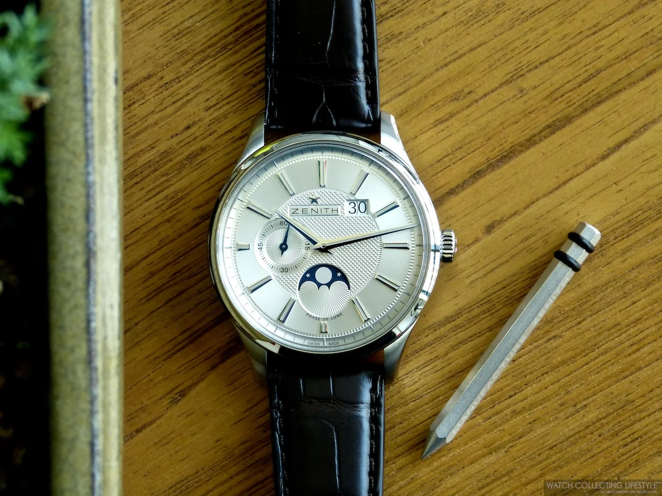 Insider: Zenith Captain Moonphase. A Classic Watch Faithful to the ...