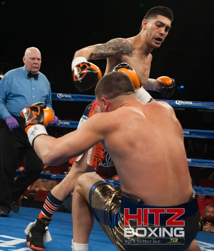 Mike Jimenez vs Jimmy Campbell ....OK ..It was short .. — Tomba-images ...