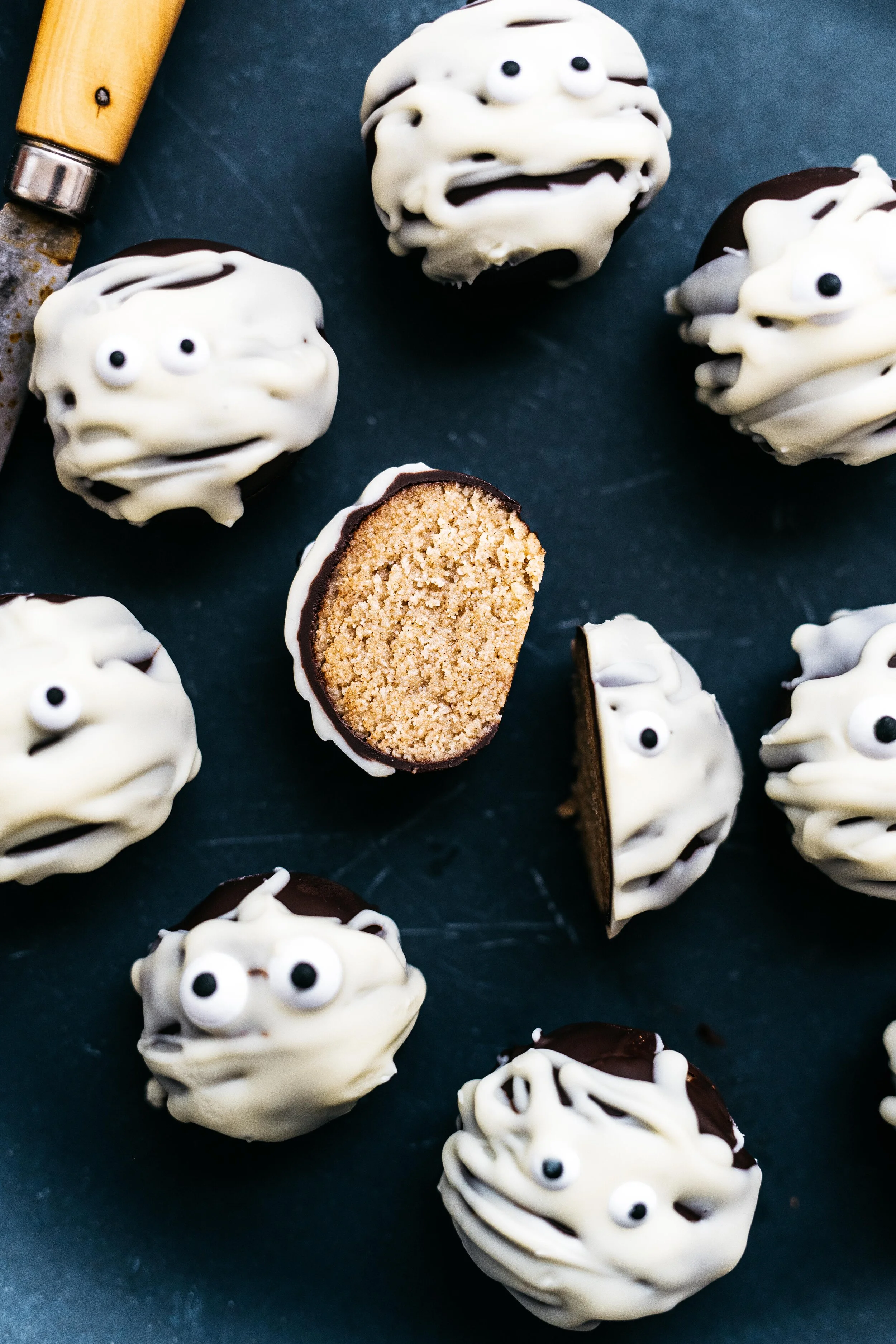 PUMPKIN SPICE TAHINI (MUMMY) BALLS — dolly and oatmeal