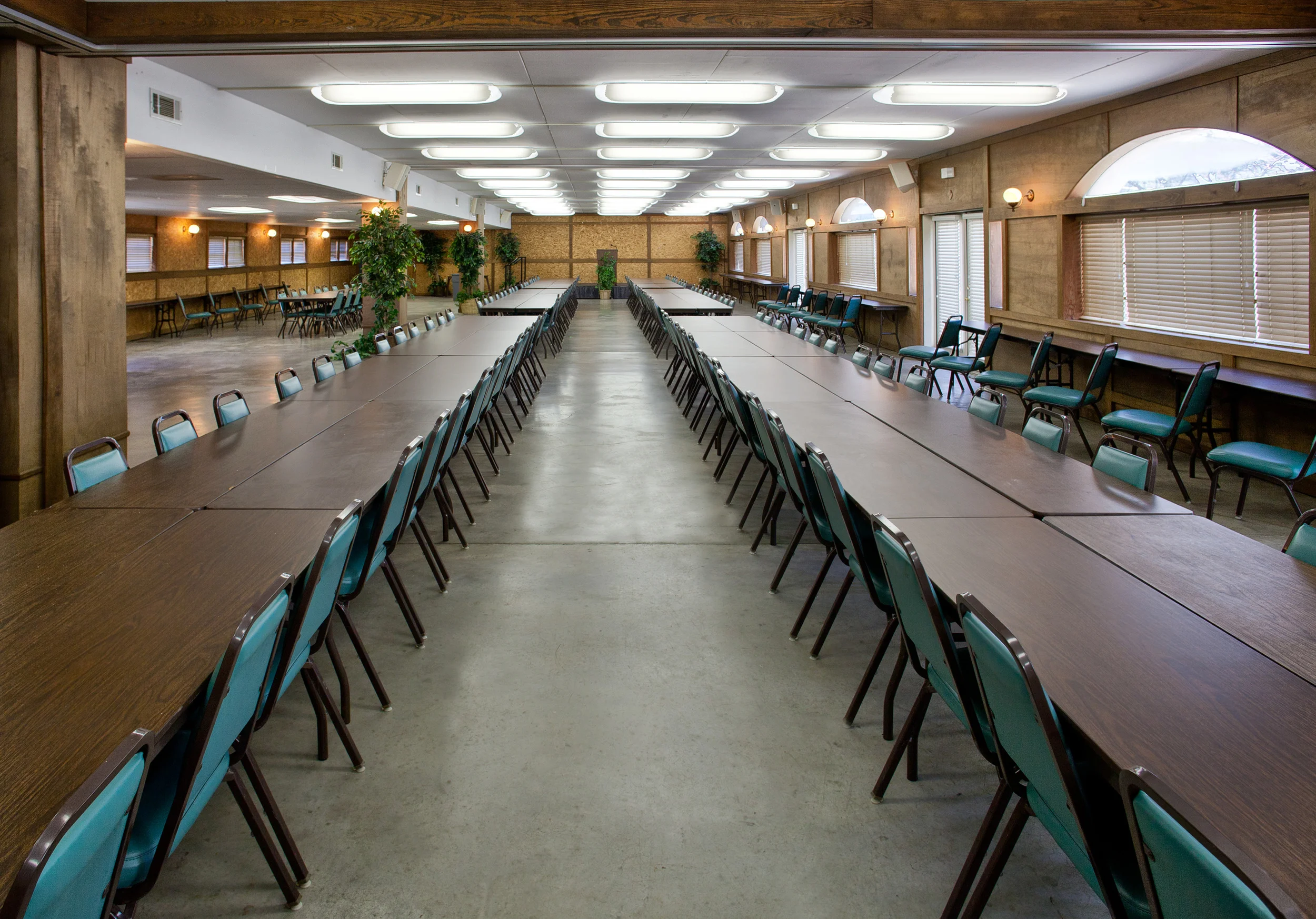 Choose Your Venue (Veranstaltungsort) — Helendorf River Inn, Suites ...