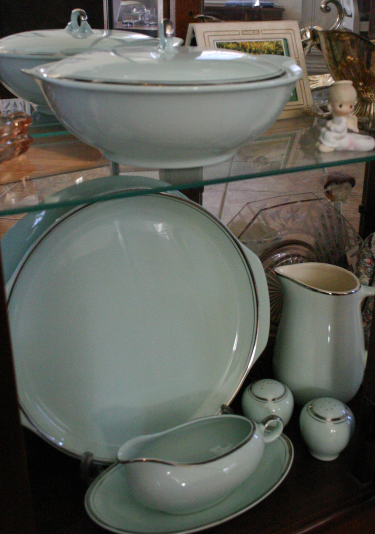 Heirloom china... — Beckwith's Treasures