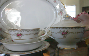 Heirloom china... — Beckwith's Treasures