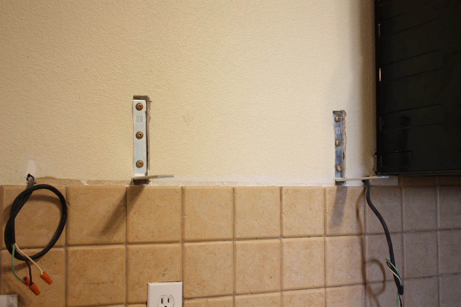 THREE different Floating shelf tutorials... — Beckwith's Treasures