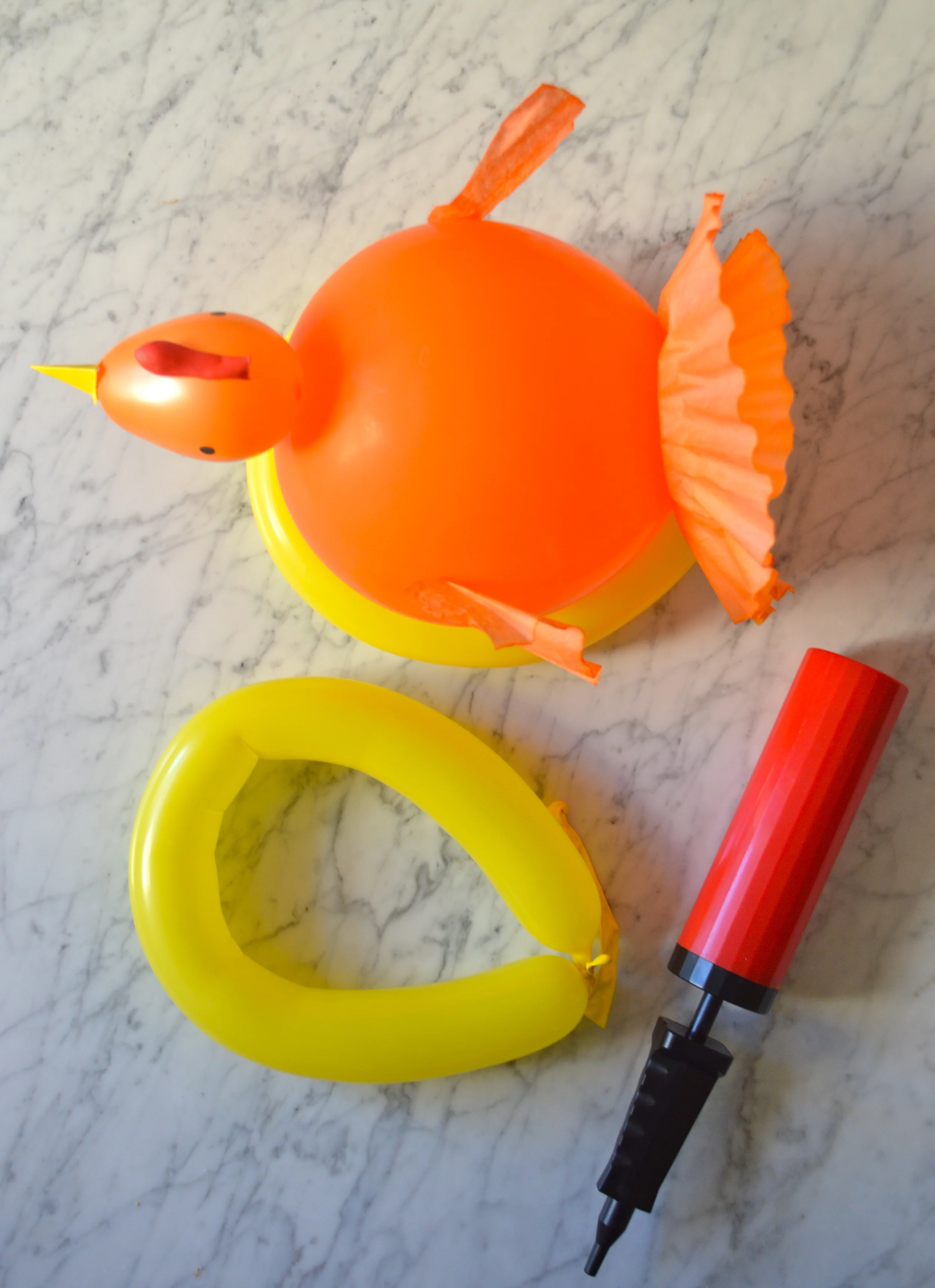 Easy Balloon Turkey Centerpiece Your Kids Will Love! — super make it