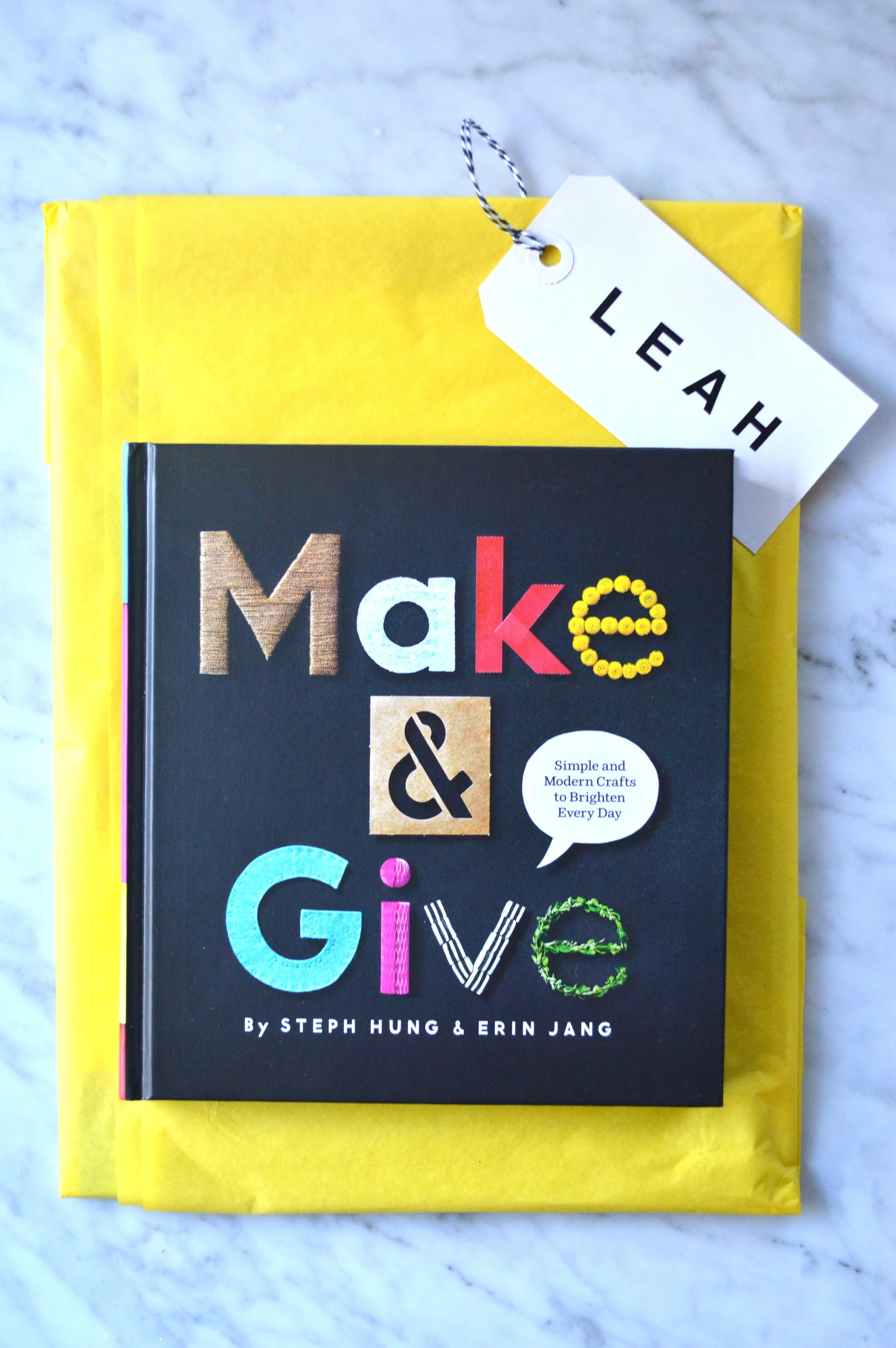 How to Turn Your Favorite Book into a Holiday Gift Kit! — super make it