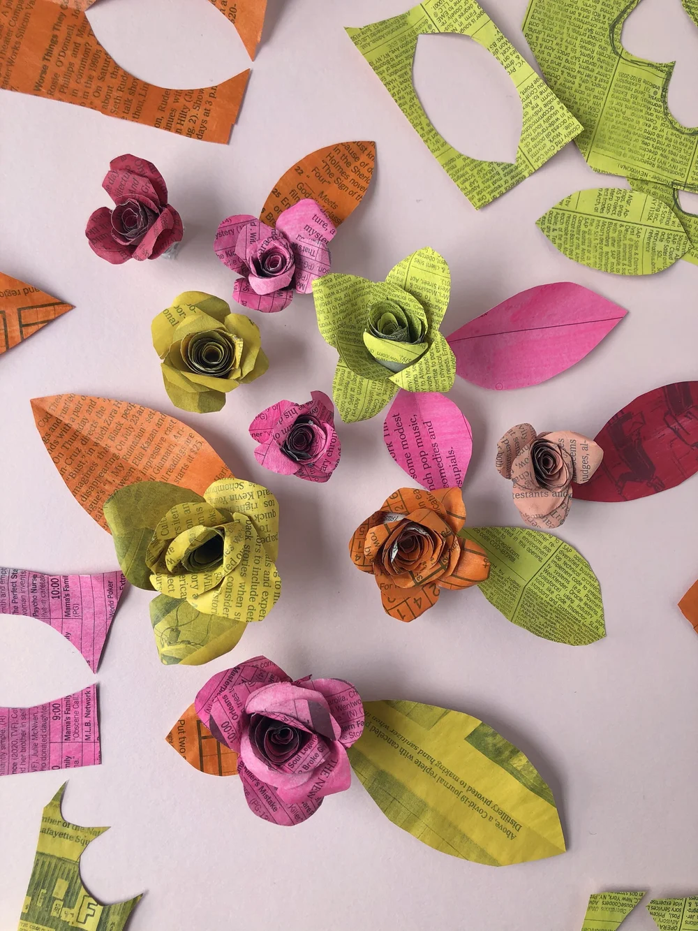 Make These Easy (Recycled Newspaper) Roses! — super make it