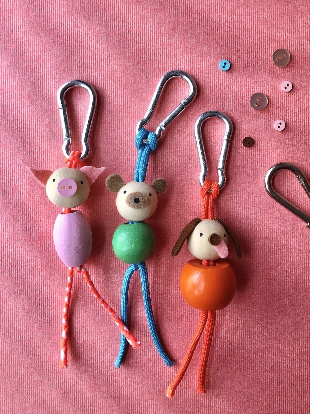 Make an Animal Friend for Your Backpack! — super make it