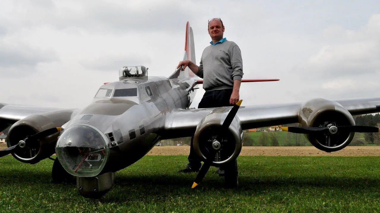 This Week in Superhuge Model Planes — Keith Thomson