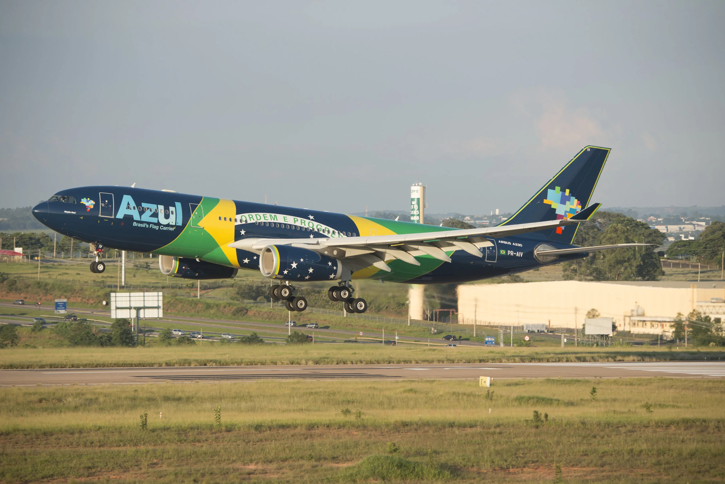 Ordem e Progresso: Azul flies the Brazilian flag — Allplane