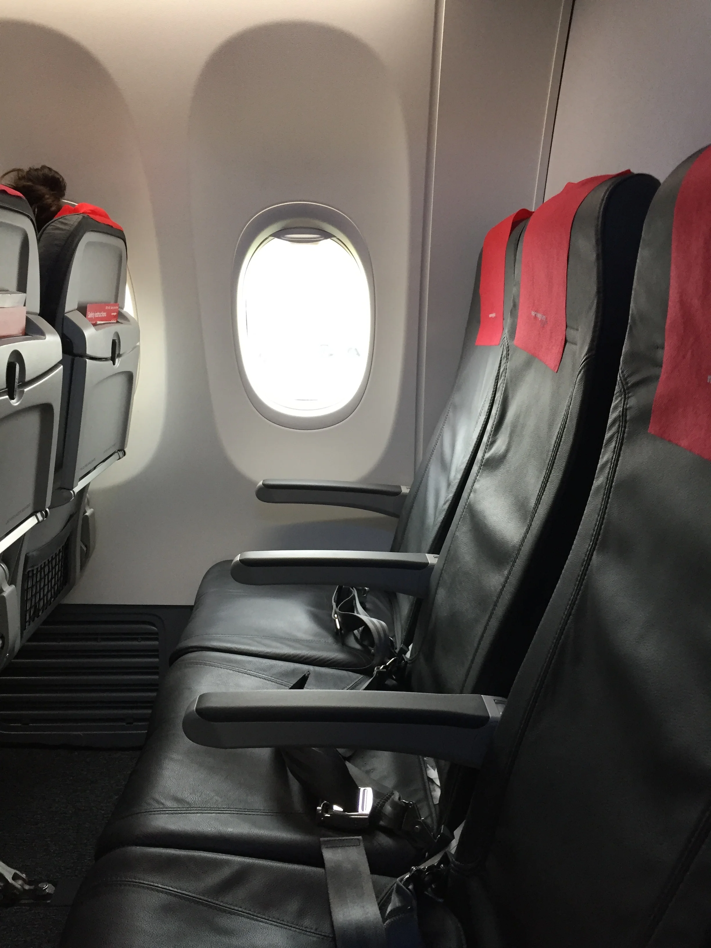 Flight Review: Flying on Norwegian's B737-800 — Allplane