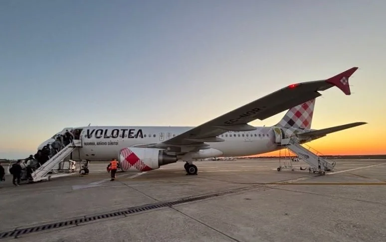 Flight Review: flying on Volotea's A320 for the first time — Allplane