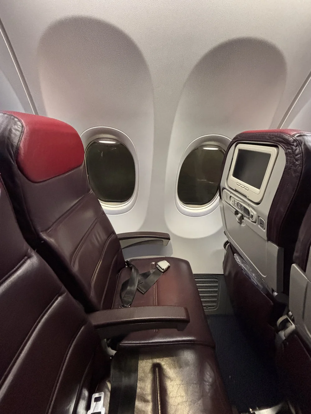Flight Review: TAROM B737-800 Economy Class — Allplane