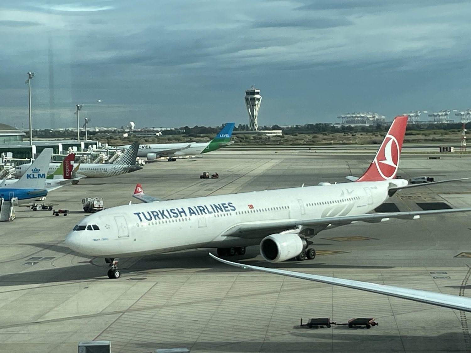 Flight Review: Turkish Airlines Airbus A330-300 Economy Class — Allplane