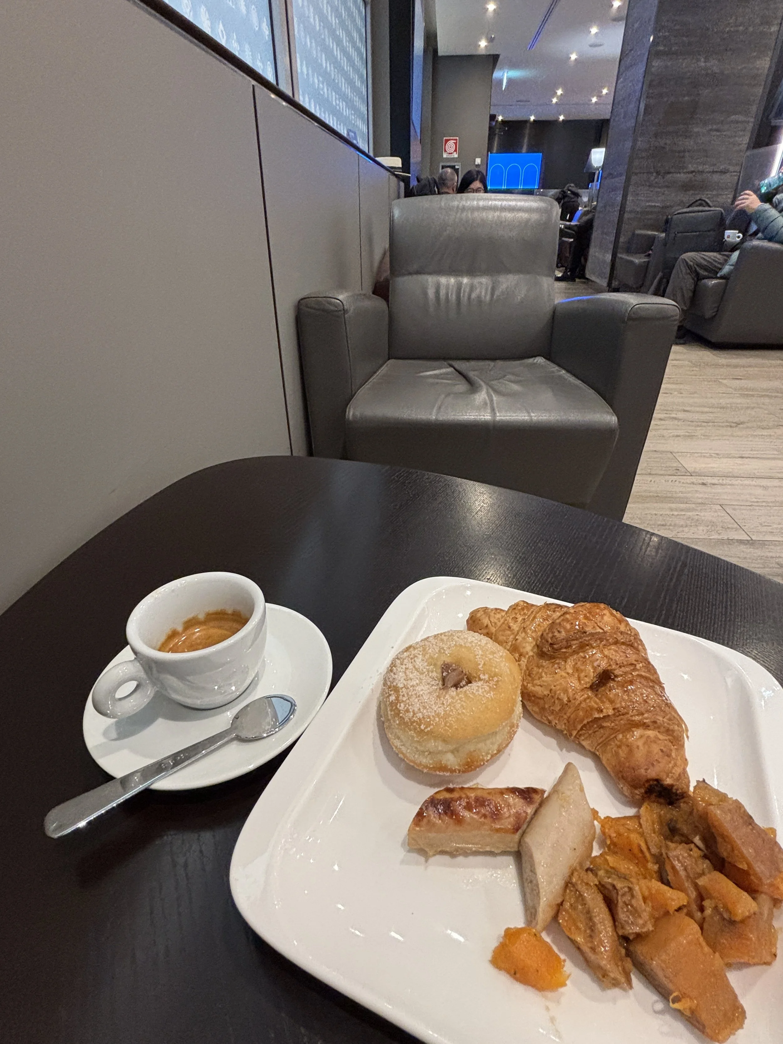 Flight Review: ITA Airways A321neo on Premium Economy and Economy Class ...