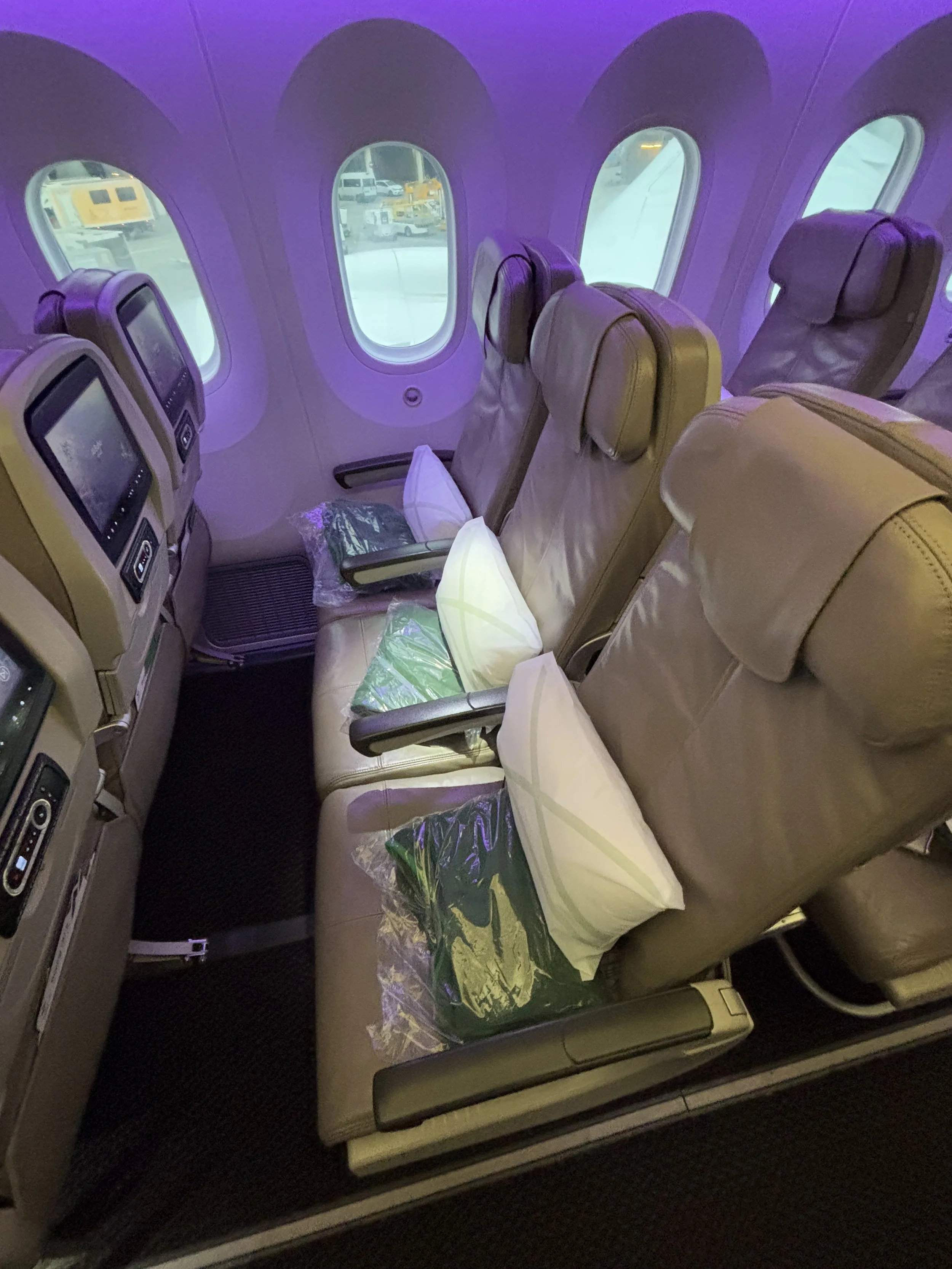 Flight Review: Saudia Economy Class B787-9 (emergency exit seat) — Allplane