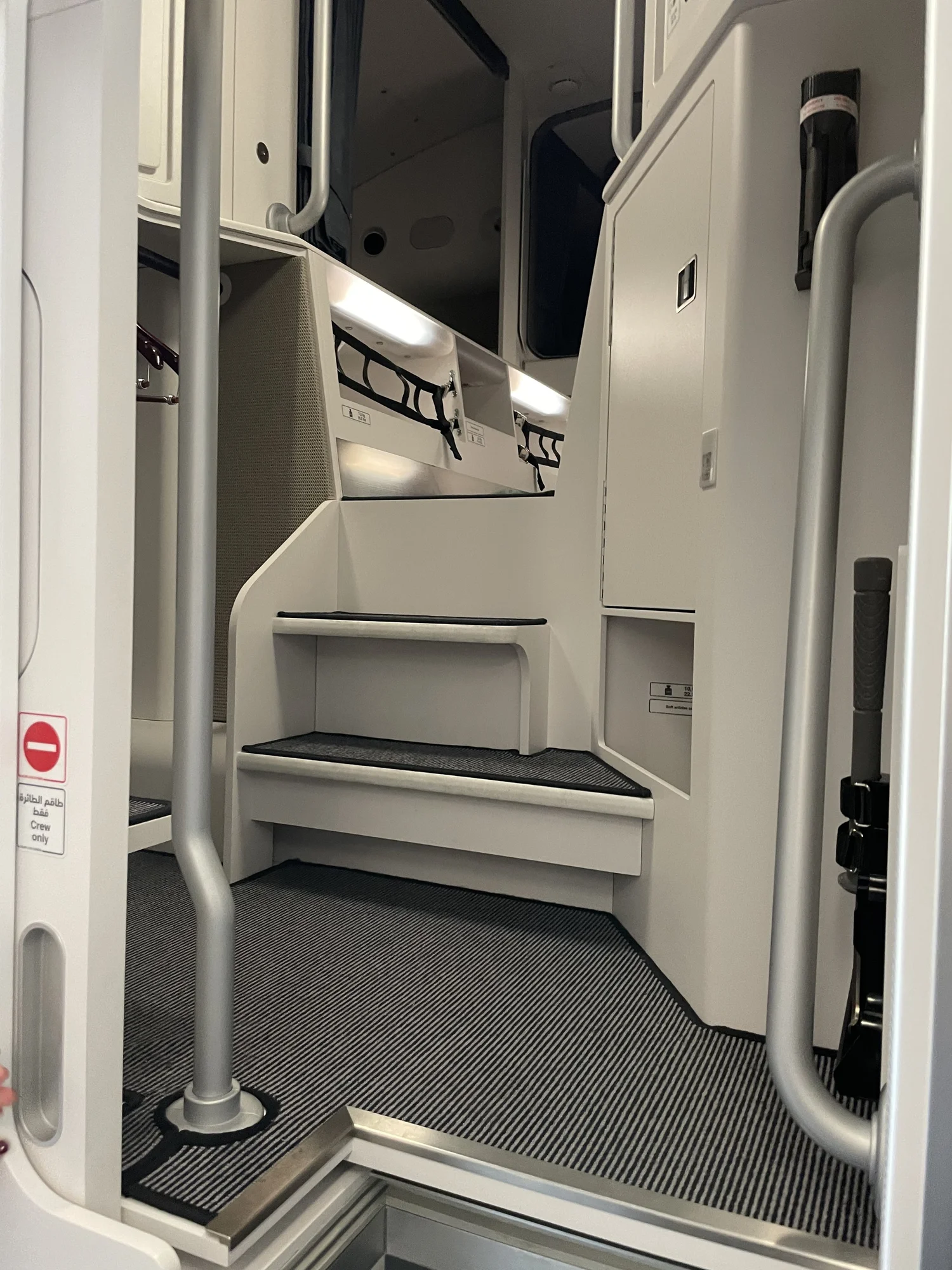 UPDATED: This is how the crew rest areas of the A350-1000 & A350-900 ...