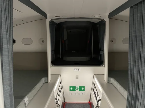 UPDATED: This is how the crew rest areas of the A350-1000 & A350-900 ...