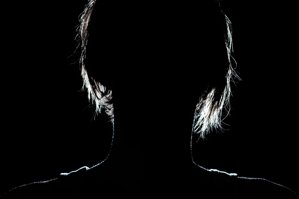 30 Ways To Light A Portrait On A Black Background — Write Lighting ...