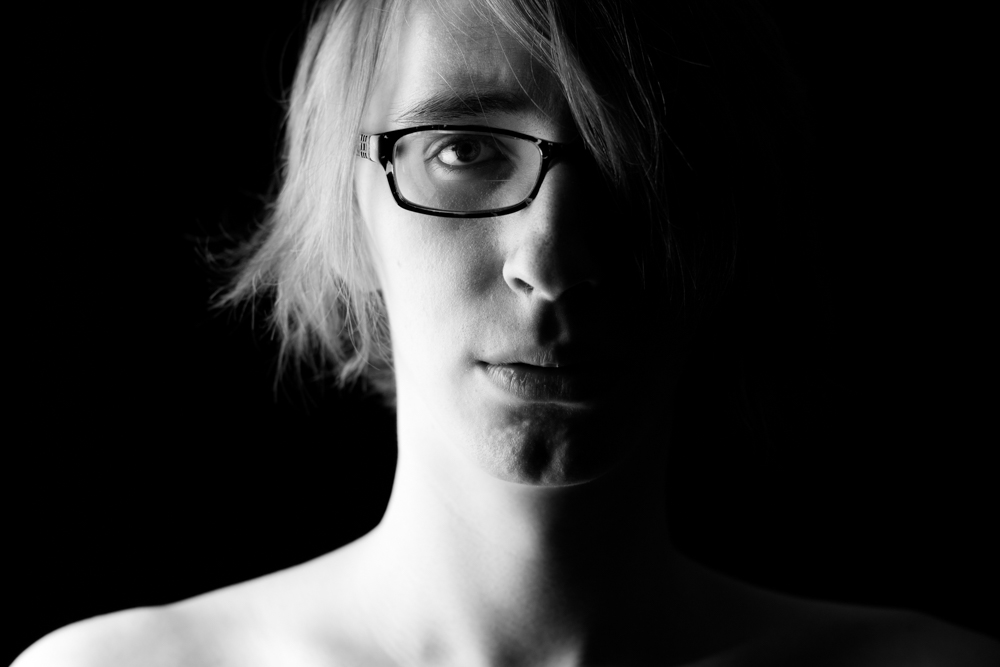 30 Ways To Light A Portrait On A Black Background — Write Lighting ...