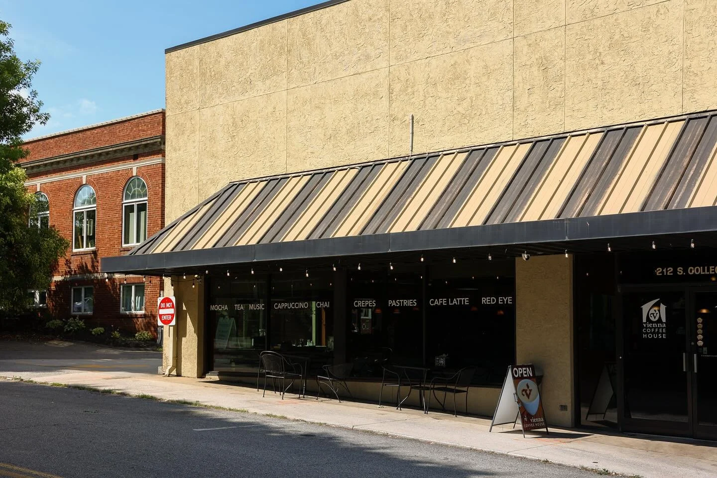 Vienna Coffee House — Vienna Coffee Company