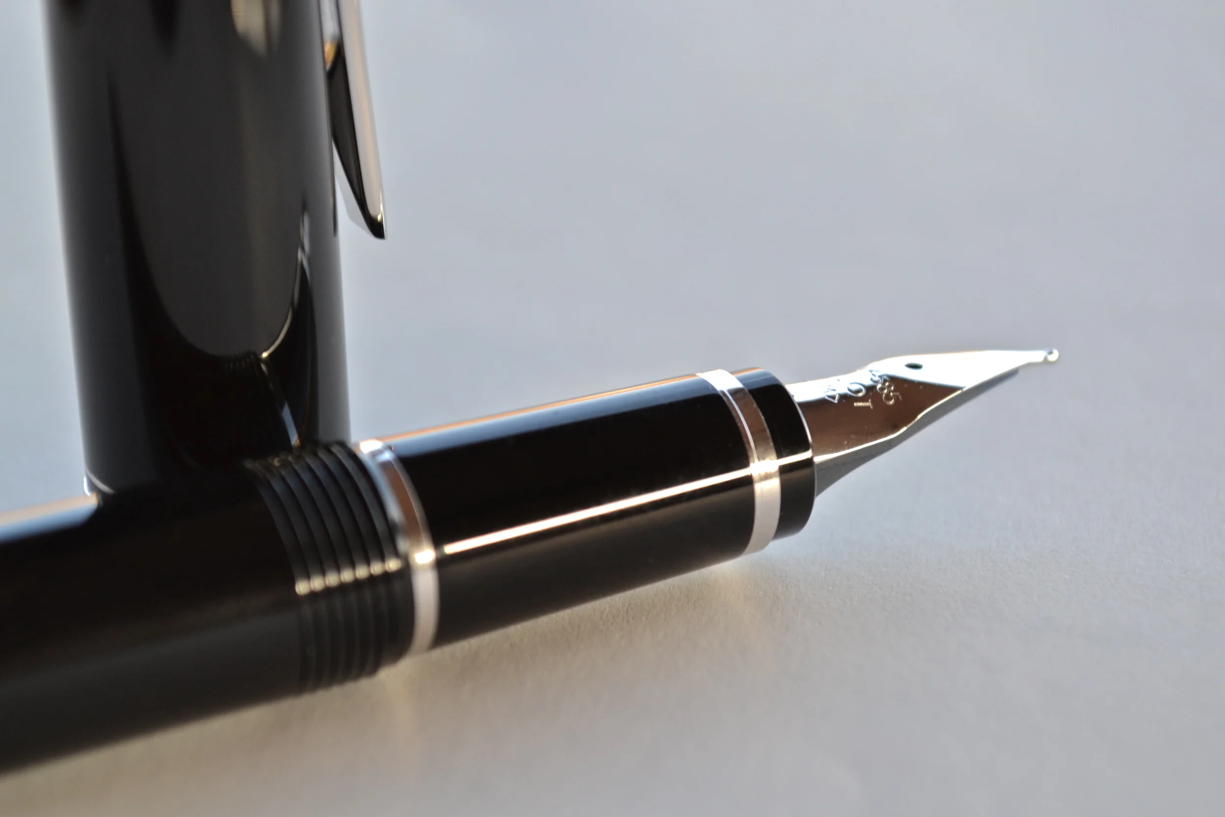 Namiki Falcon Fountain Pen - M Nib — The Clicky Post