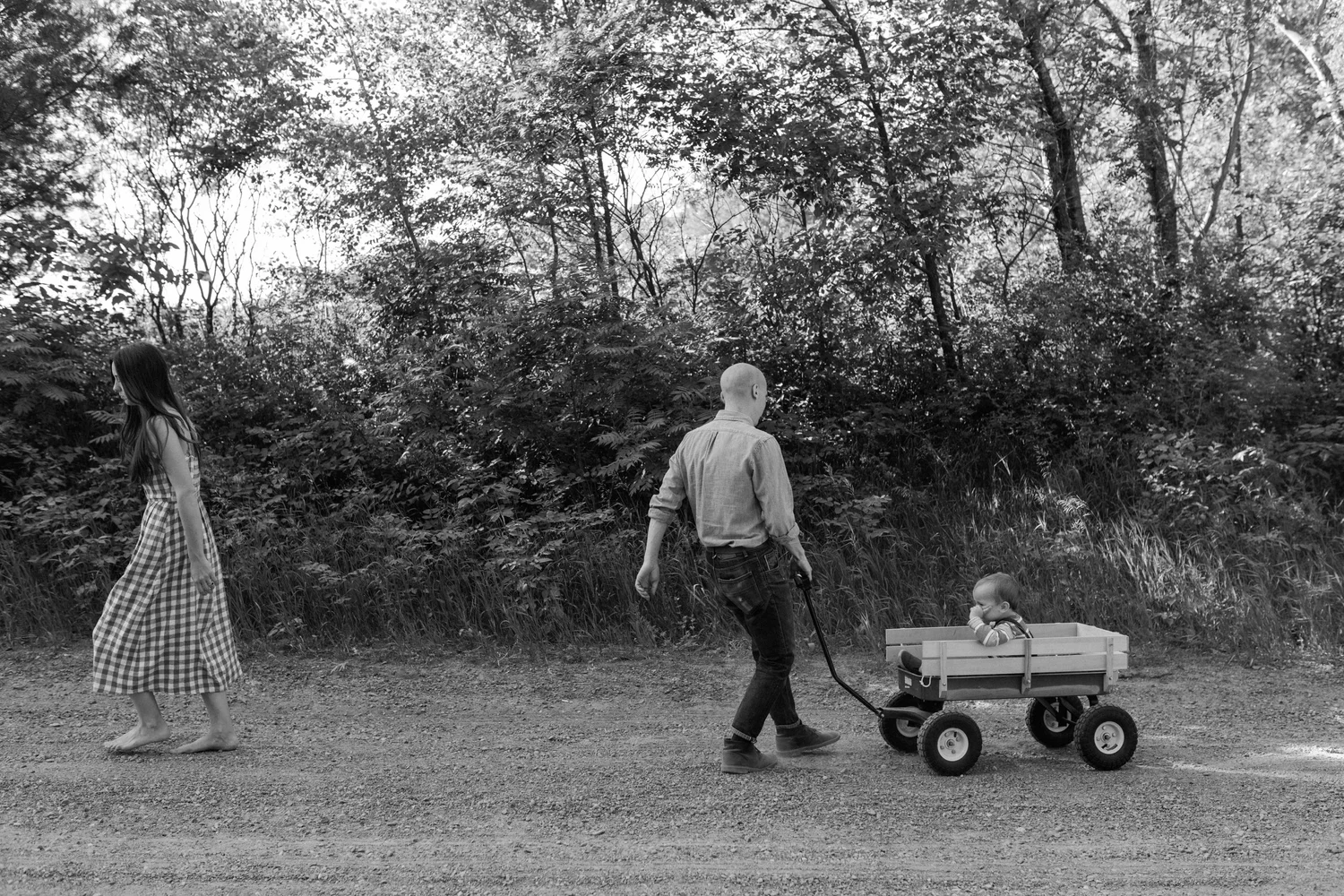 Midwest documentary style wedding and portrait photographer with an ...