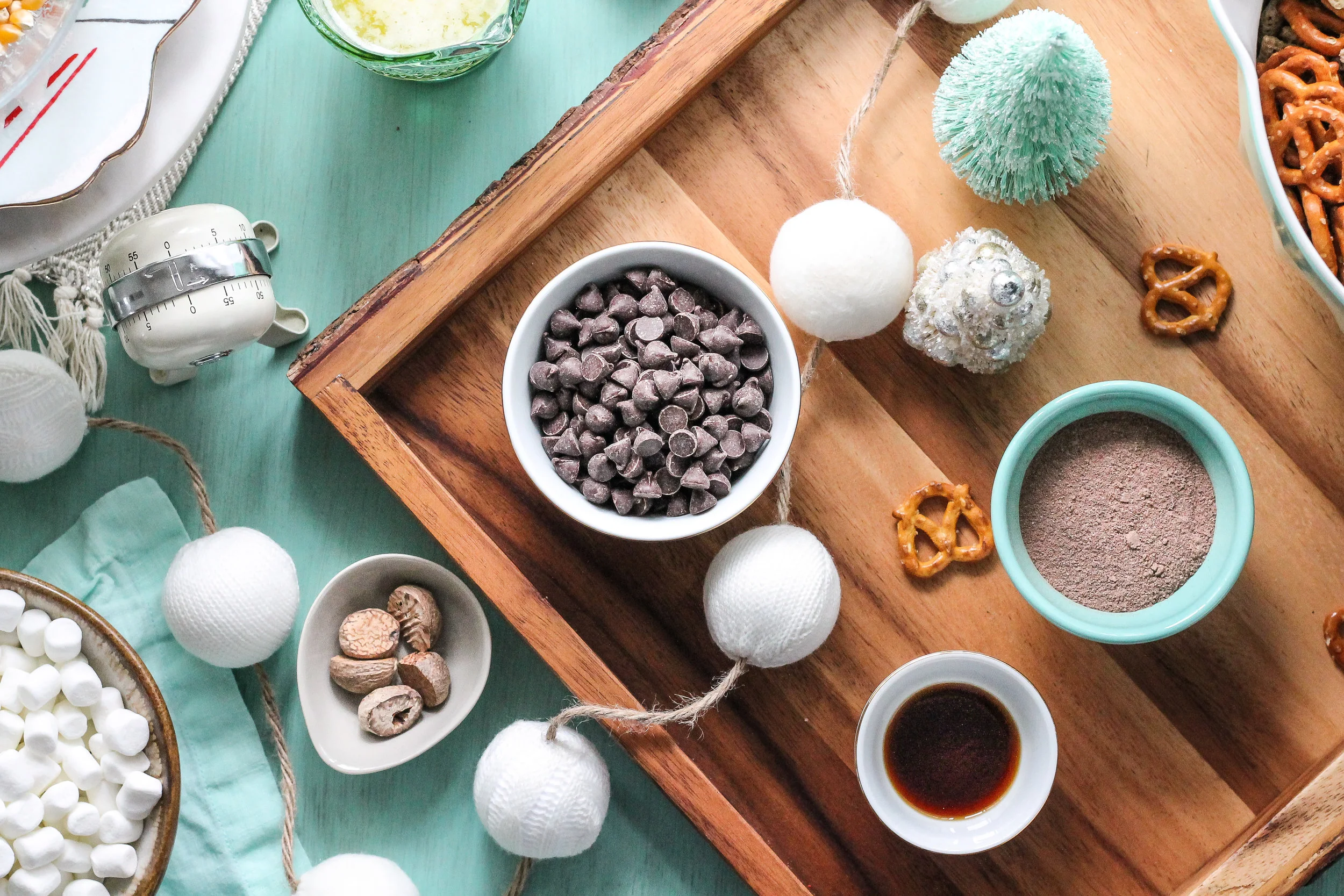 HOT COCOA SNACK MIX — Plate Fete