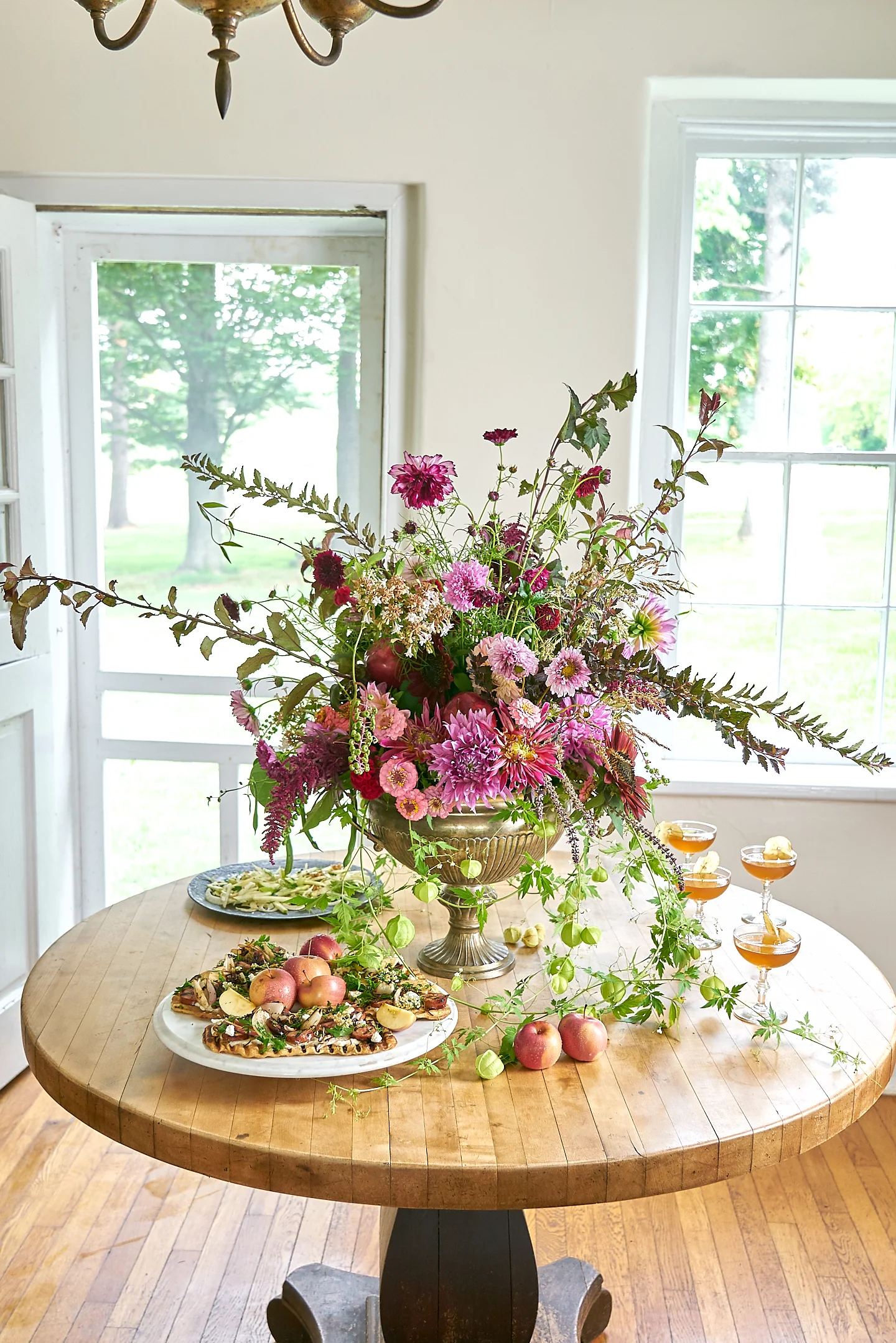 Food and Flowers Apple Theme Party: Apples in Floral Arrangements ...