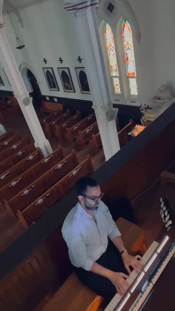 JOHN PAUL FARAHAT - Organist