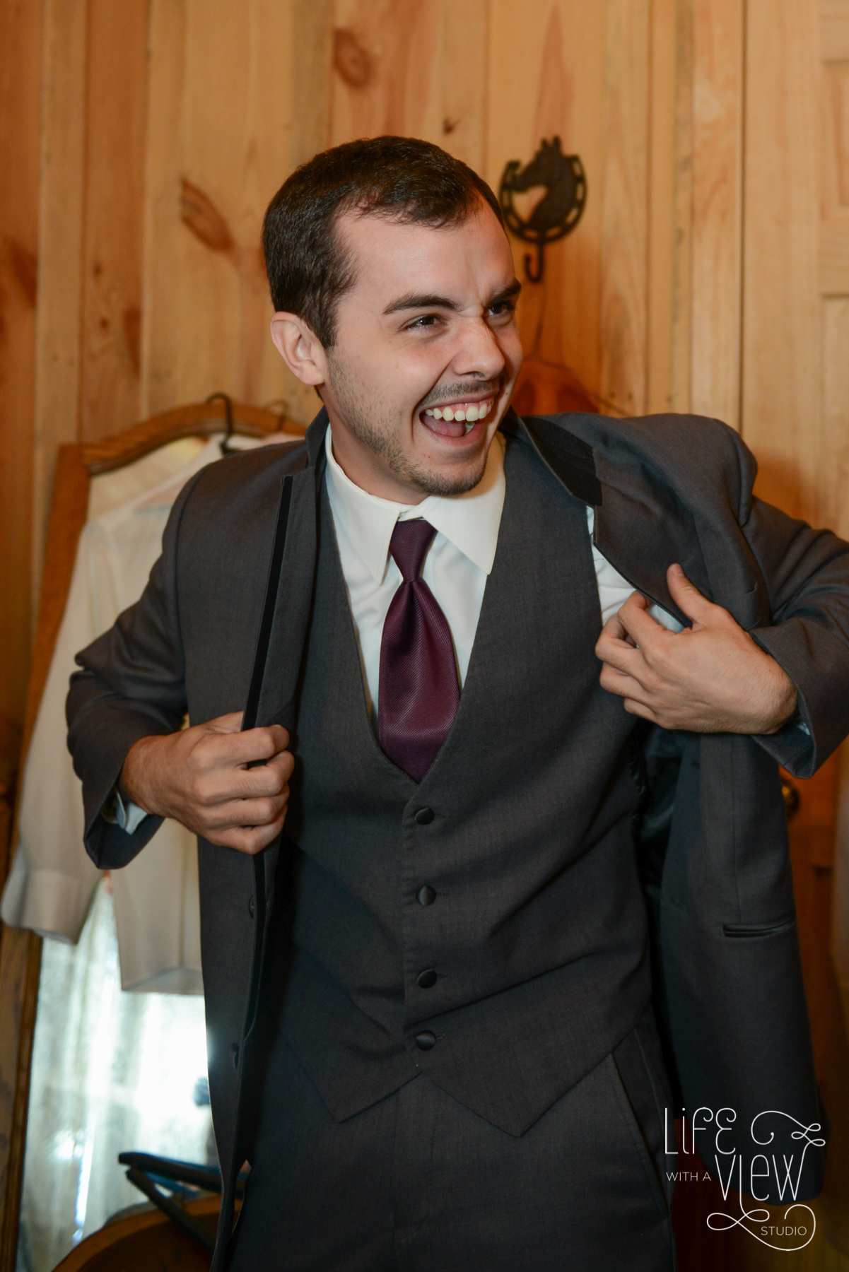 Fall in Love on the Farm - Barn at Ross Farm Wedding — Life with a View ...