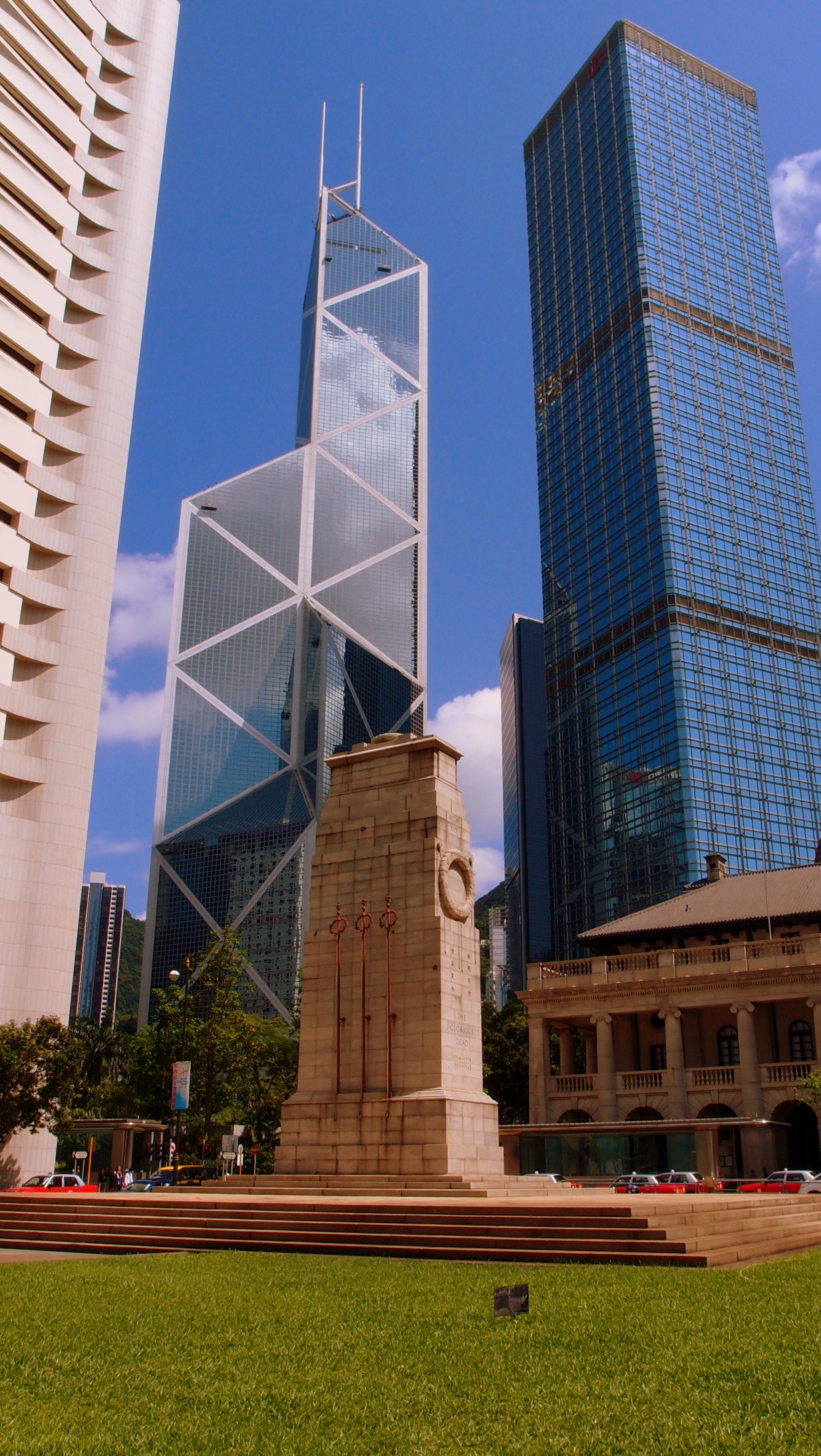 Hong Kong Tours | Offbeat attractions | Statue Square, Central, Hong ...
