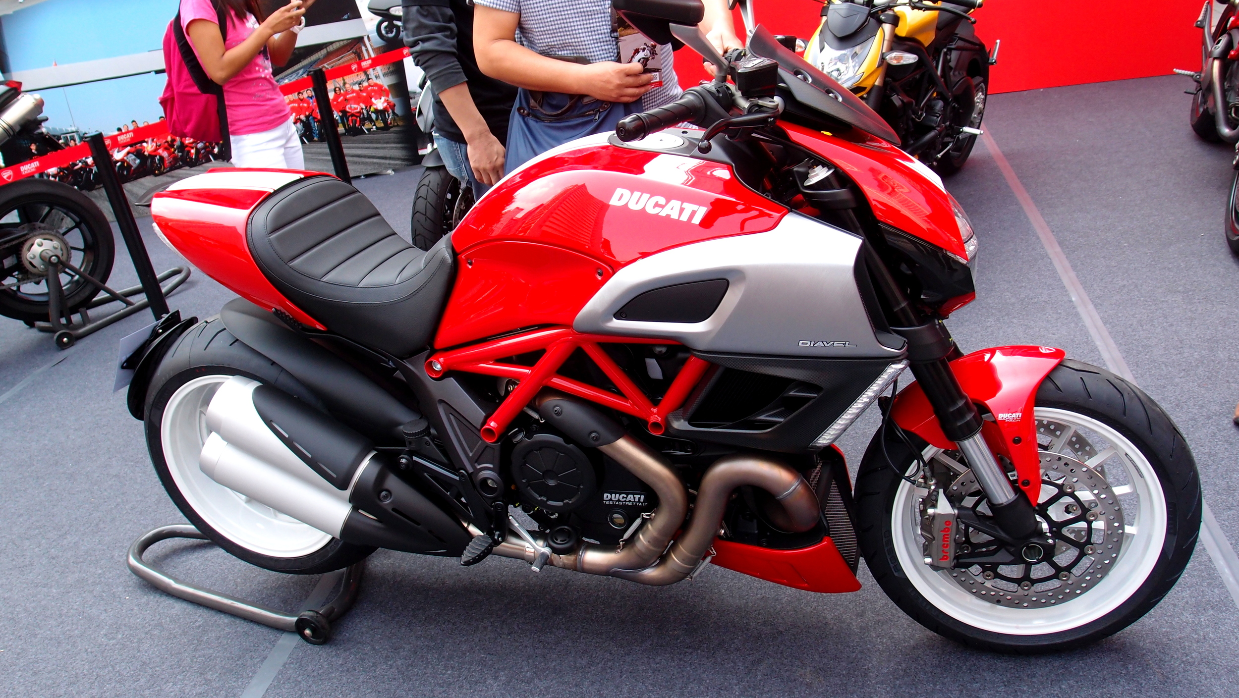 Discover Hong Kong | Hong Kong Motorbike Show 2013 — J3 Private Tours ...