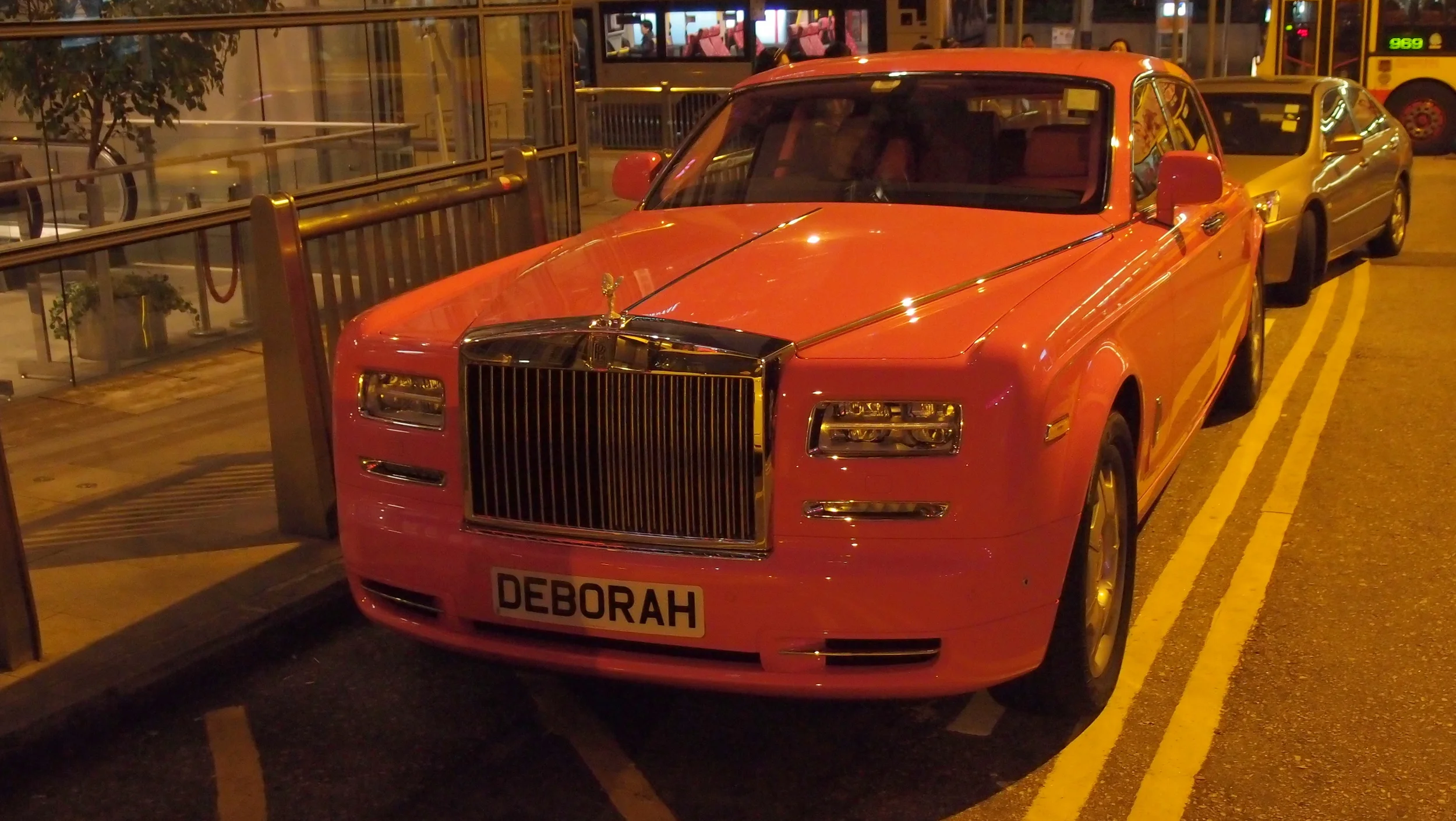 Private Walking Tours Hong Kong | A pink Rolls Royce Phantom — J3 ...