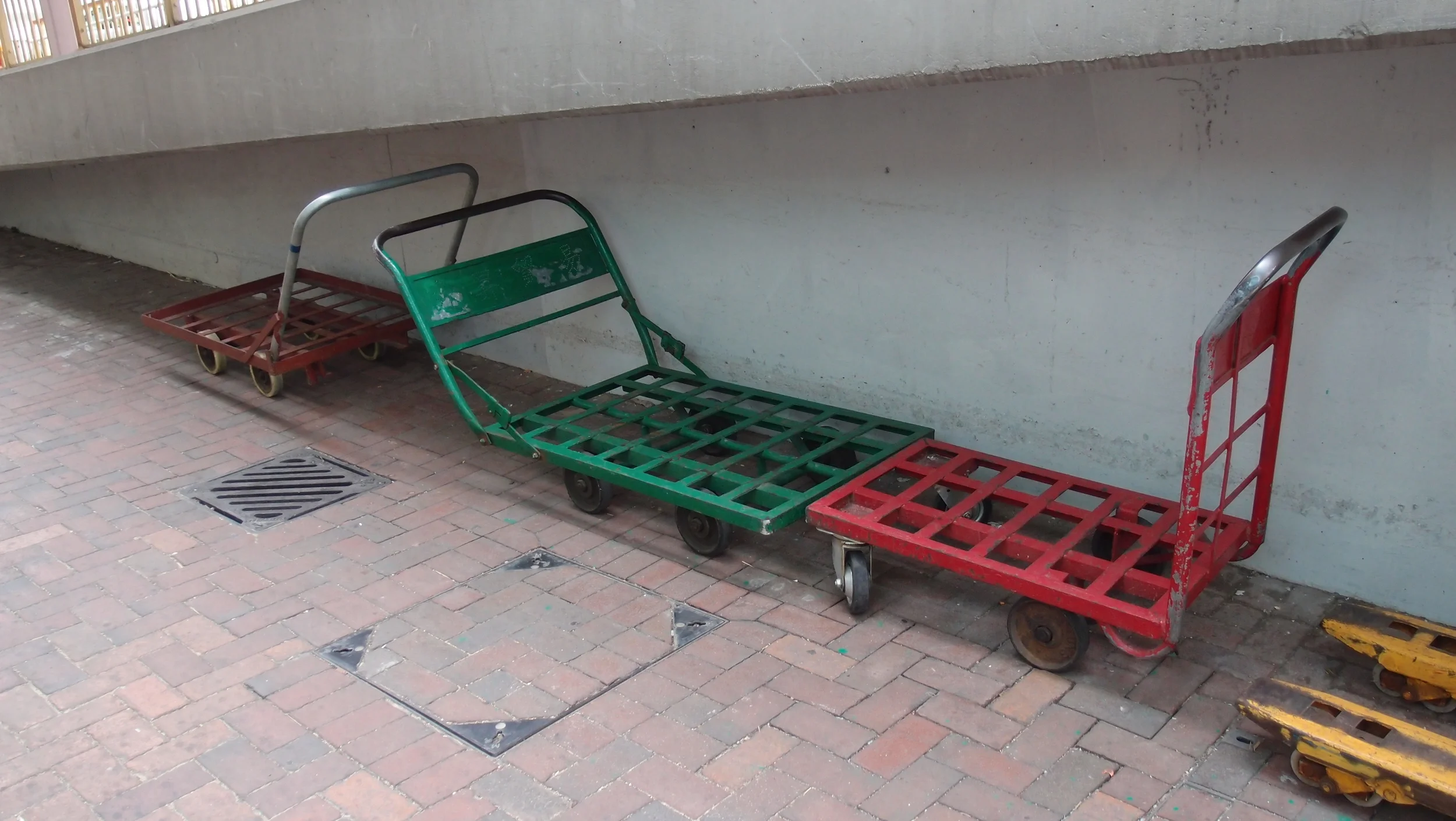 HK Tour | My nemesis, the killer street trolleys of Hong Kong — J3 ...