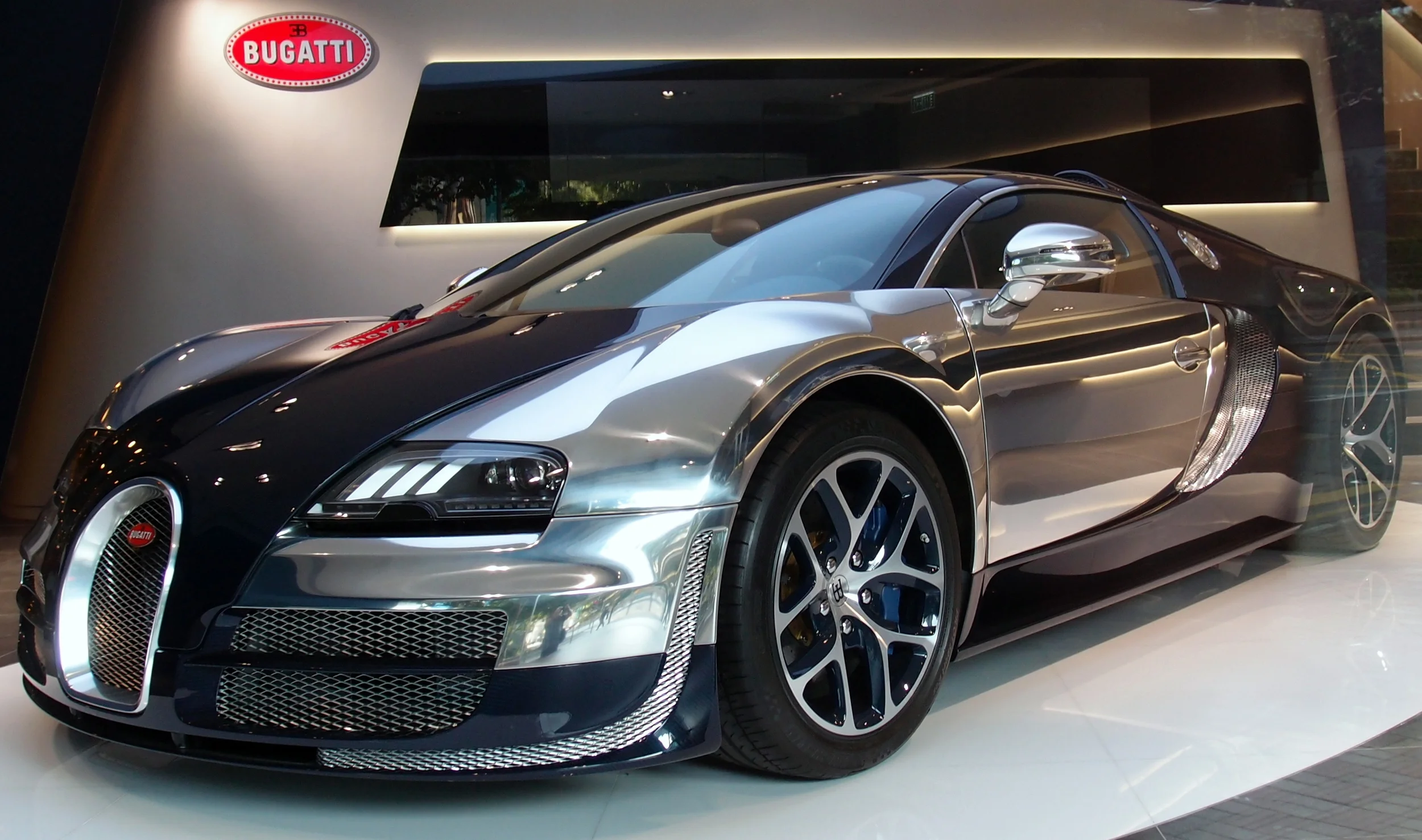 Hong Kong Private Tour | Amazing car, the Bugatti Veyron — J3 Private ...