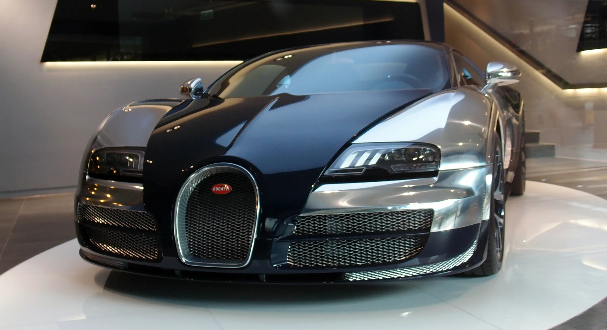 Hong Kong Private Tour | Amazing car, the Bugatti Veyron — J3 Private ...