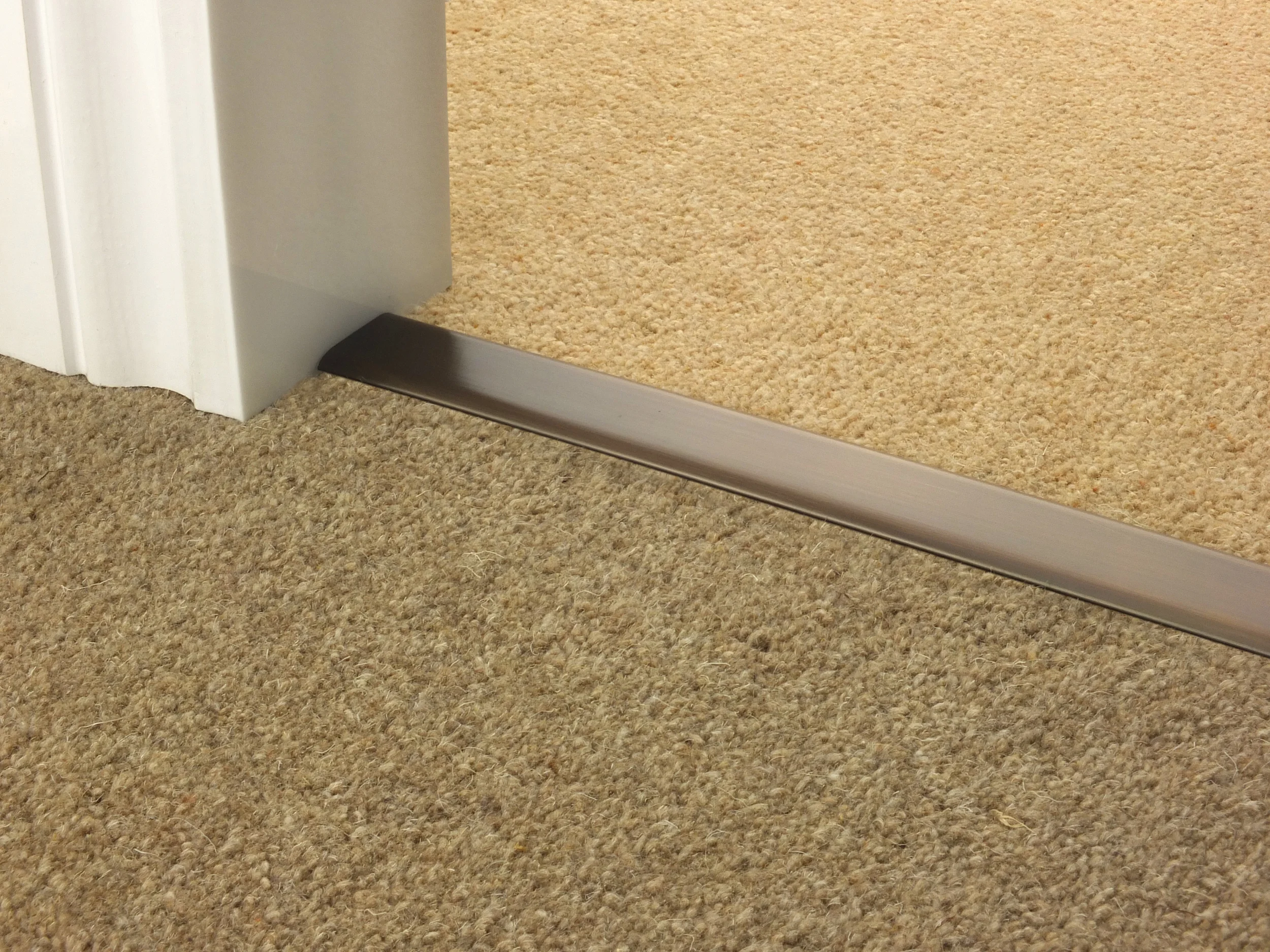 DoubleZ Door Bar (Carpet to Carpet)