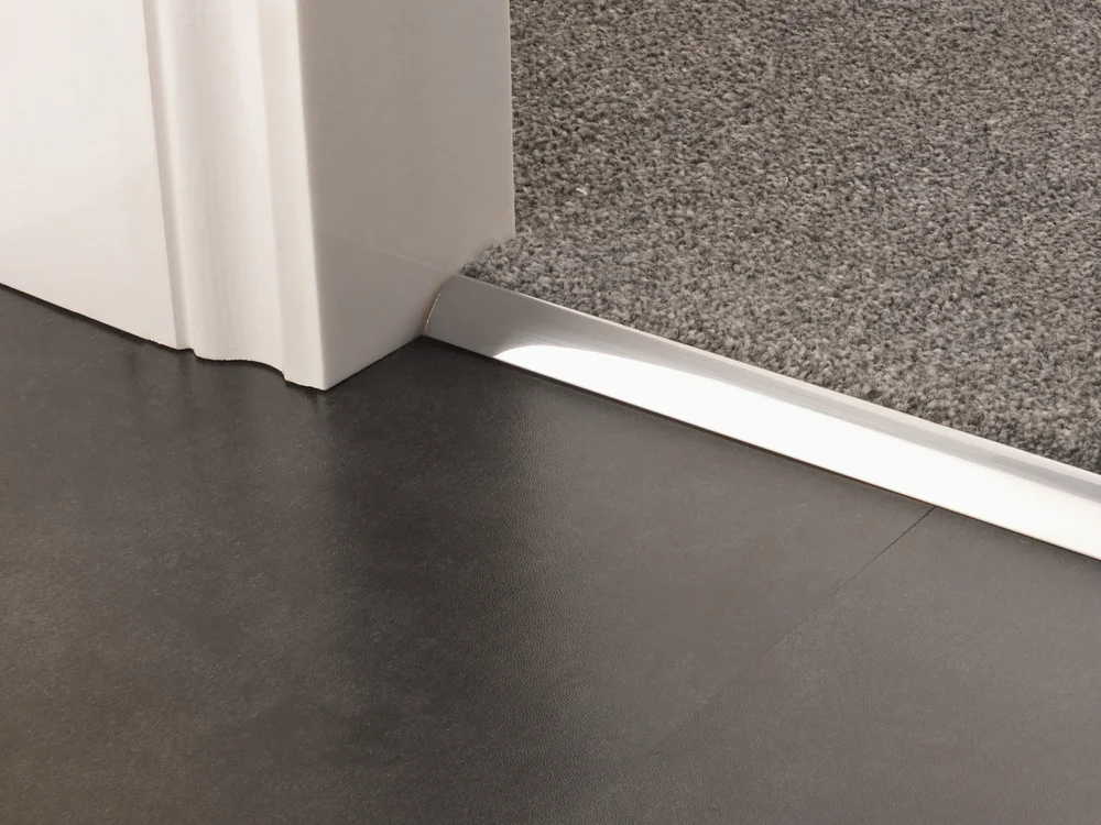 Single Carpet Edge (Carpet to Hard Floor)