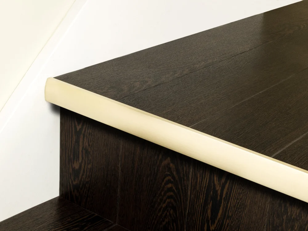 LVT Nosing full bull (Nosing)