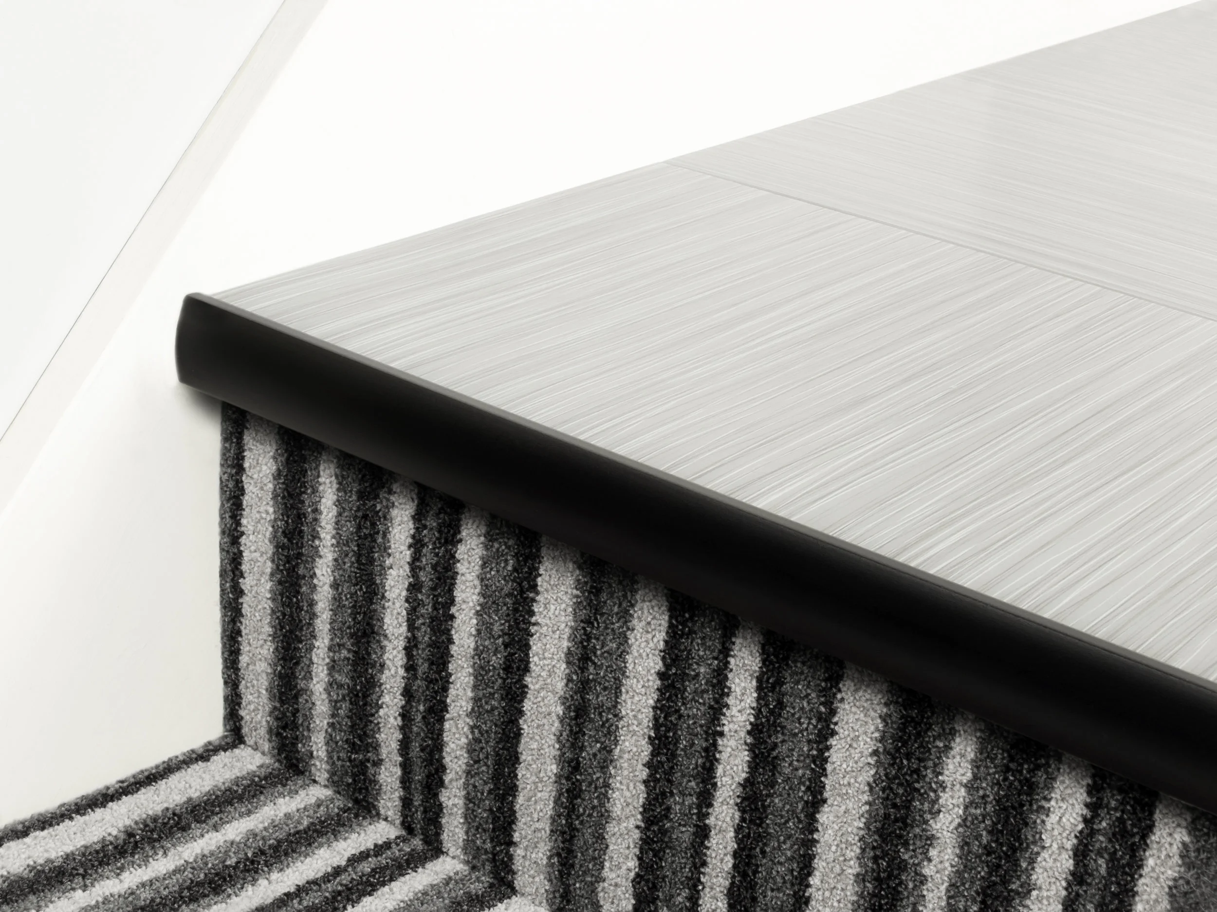 LVT Nosing full bull (Nosing)