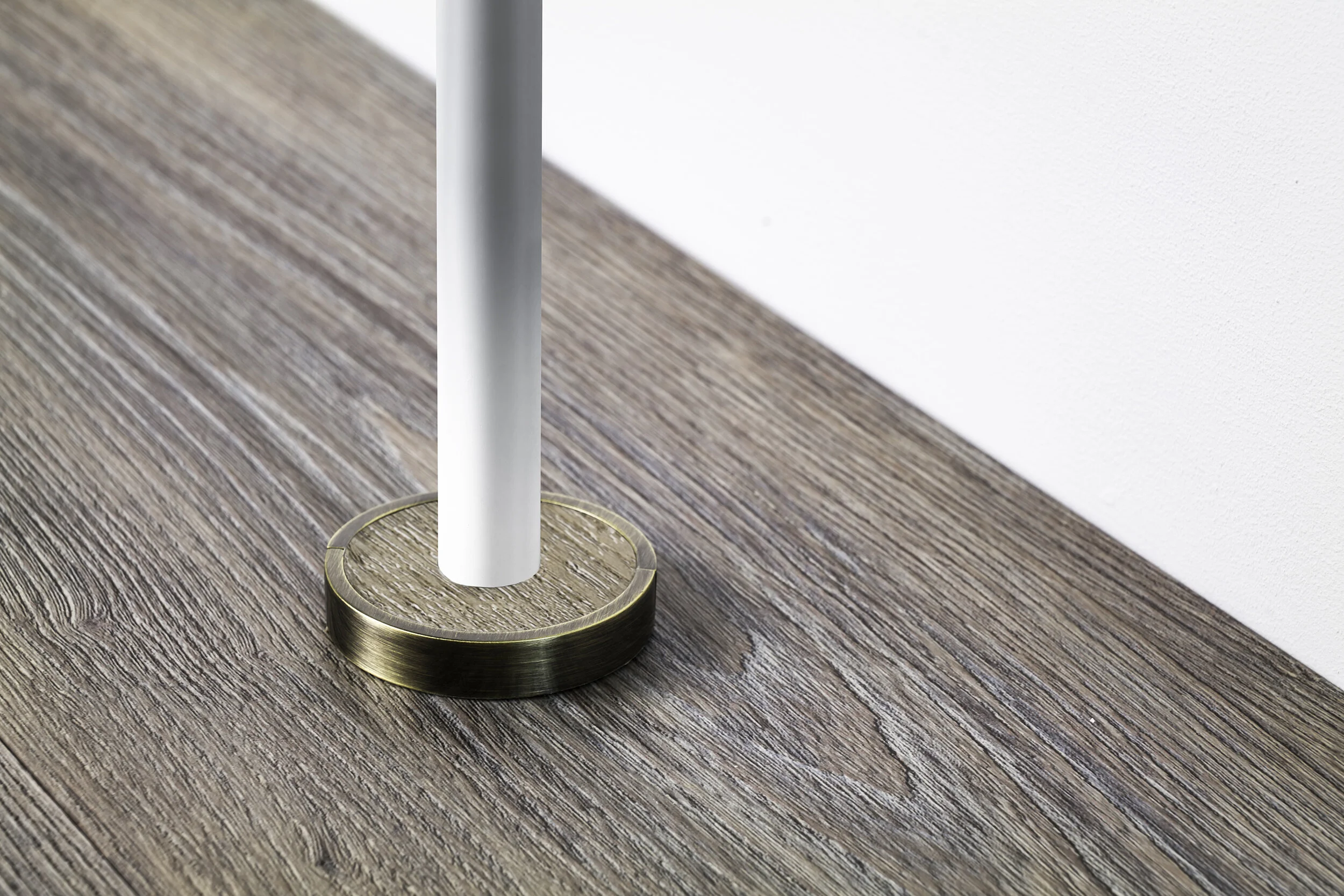 Skiffer skirting board corner protector 75mm high in 10 colours