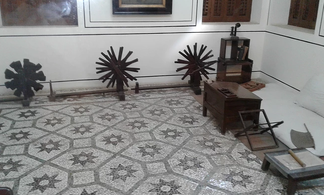 Hand-painted Decor by Deborah Meltzer - News