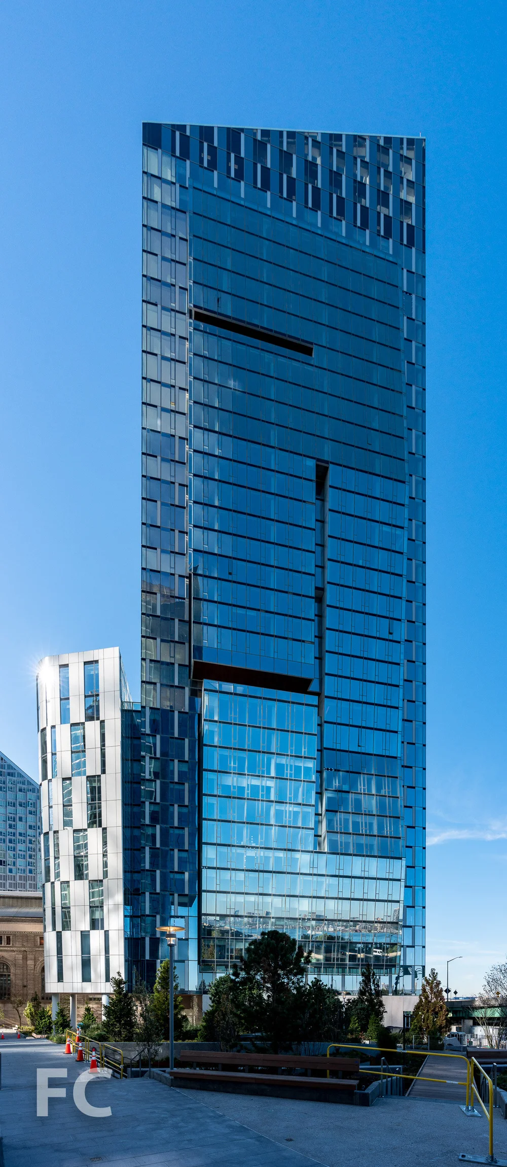 NEW YORK | Waterline Square | 161m-119m | 529ft-391ft | 45 fl-34 fl x 5 ...