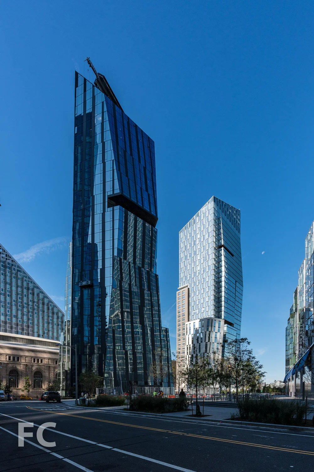 NEW YORK | Waterline Square | 161m-119m | 529ft-391ft | 45 fl-34 fl x 5 ...