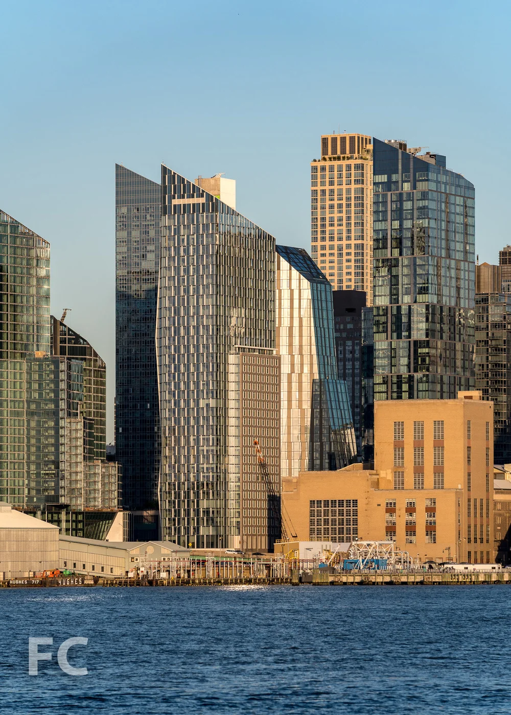 NEW YORK | Waterline Square | 161m-119m | 529ft-391ft | 45 fl-34 fl x 5 ...