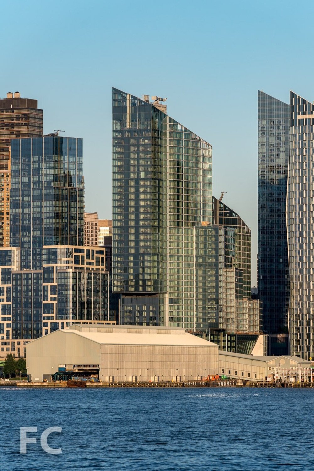 NEW YORK | Waterline Square | 161m-119m | 529ft-391ft | 45 fl-34 fl x 5 ...