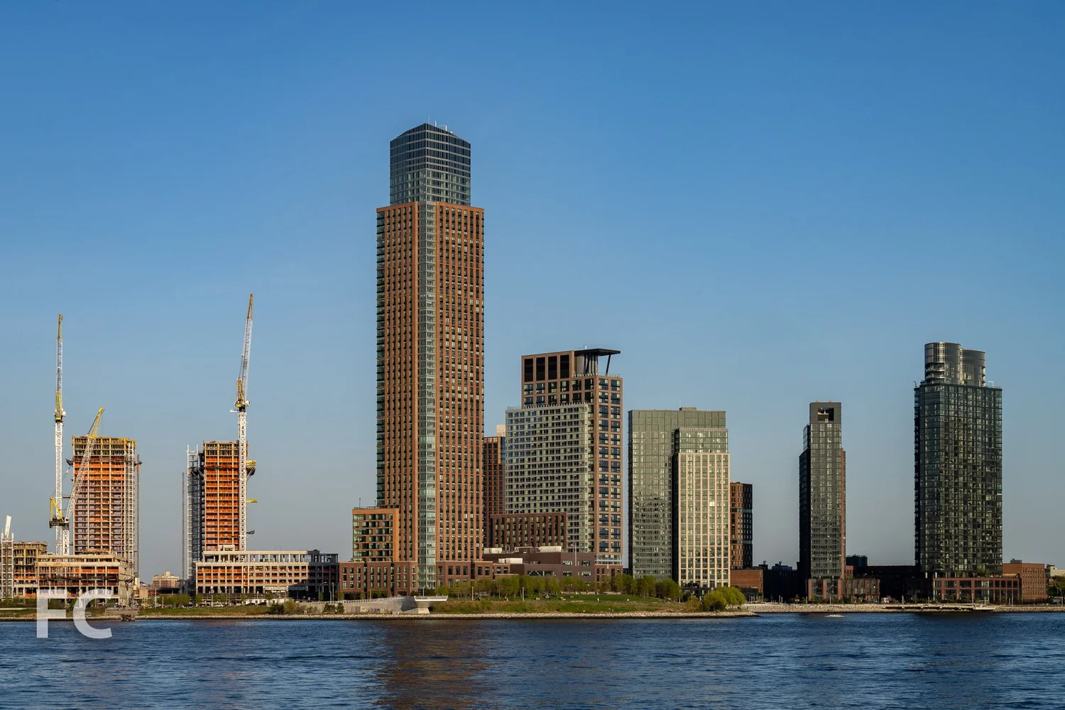 NEW YORK | Gotham Point | 187m | 612ft | 57 fl | 110m | 360ft | 33 fl ...