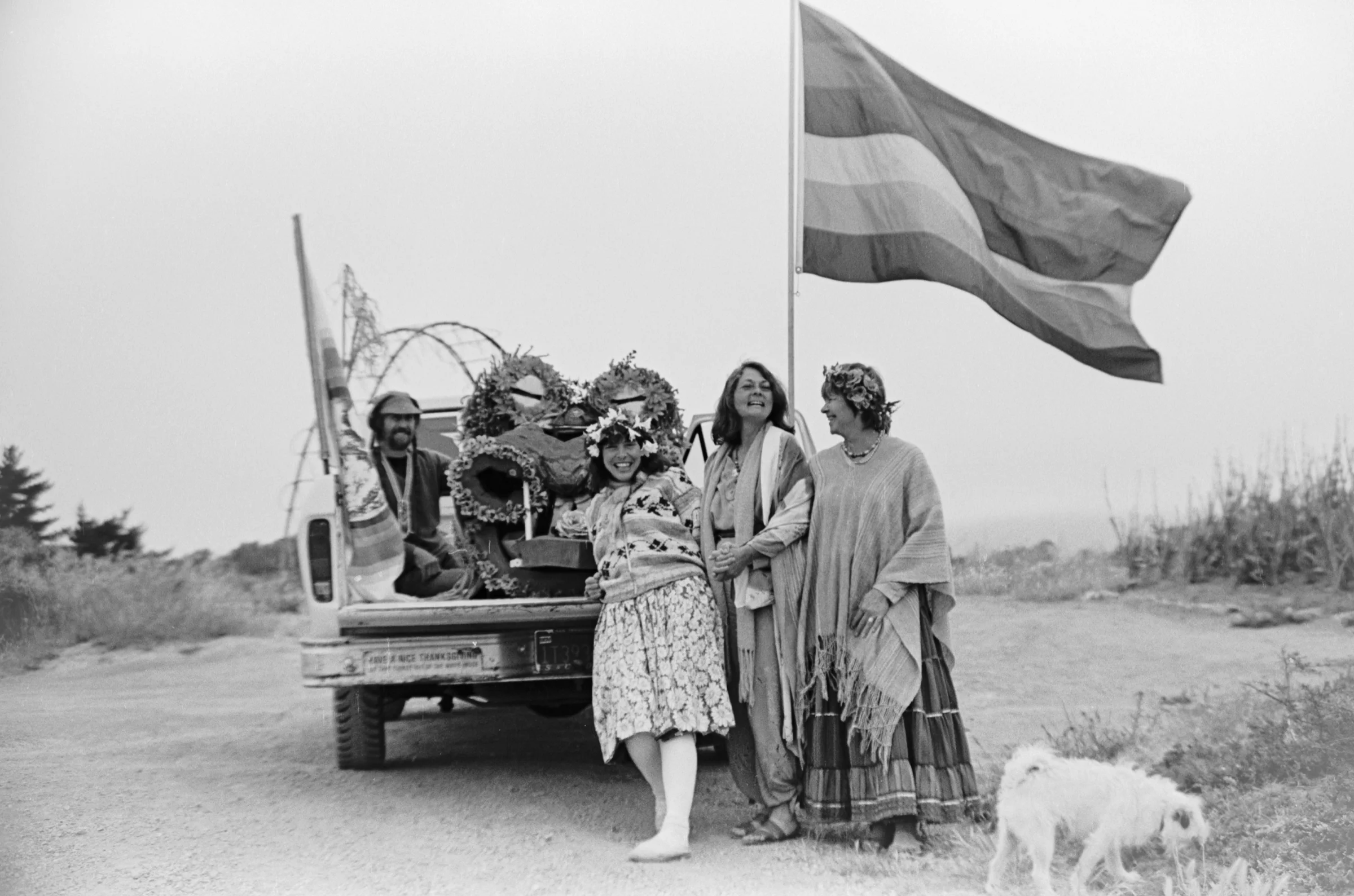 Ilka Hartmann — Perry Shimon