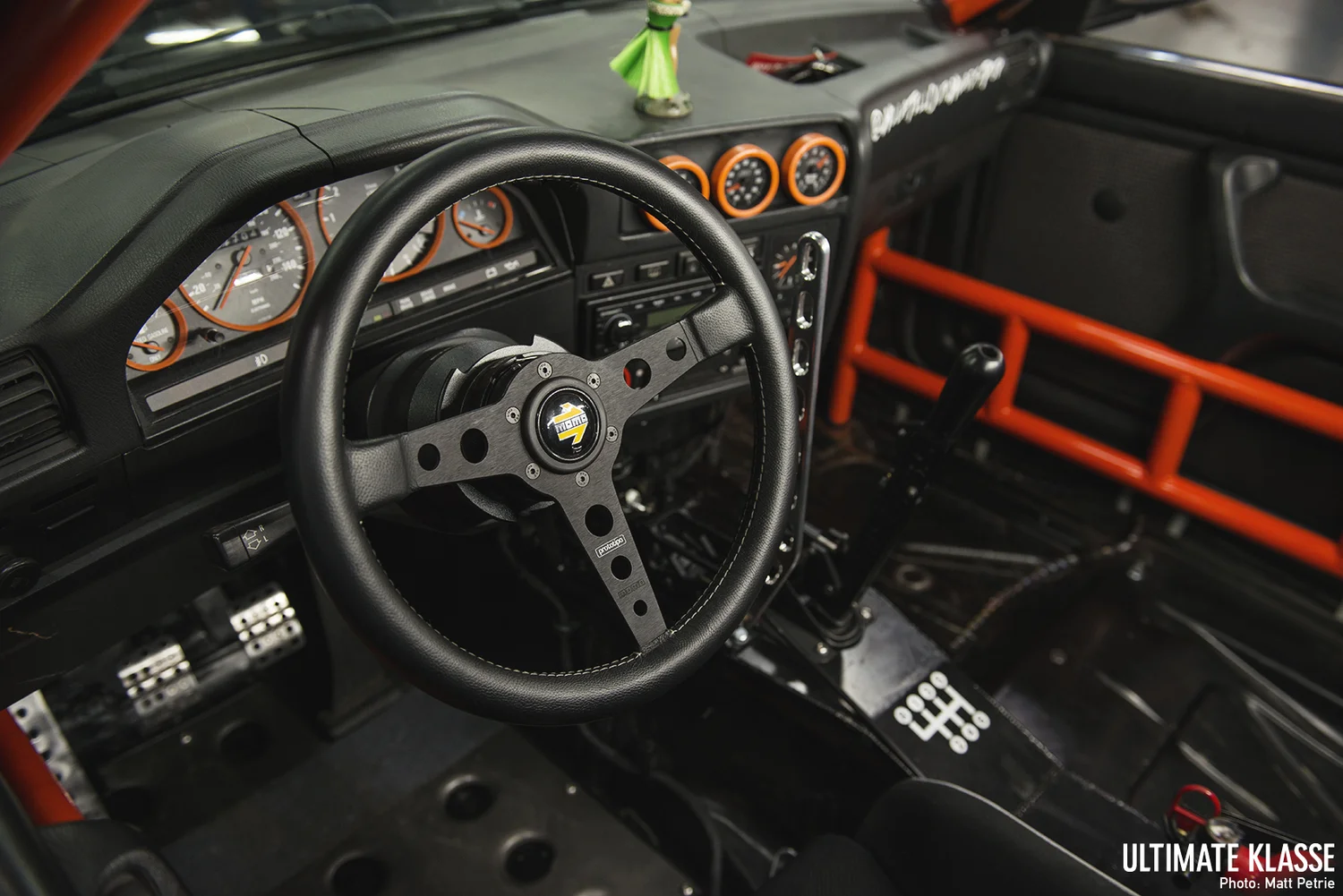 Frank Brearley III's V8 E30 — ULTIMATE KLASSE